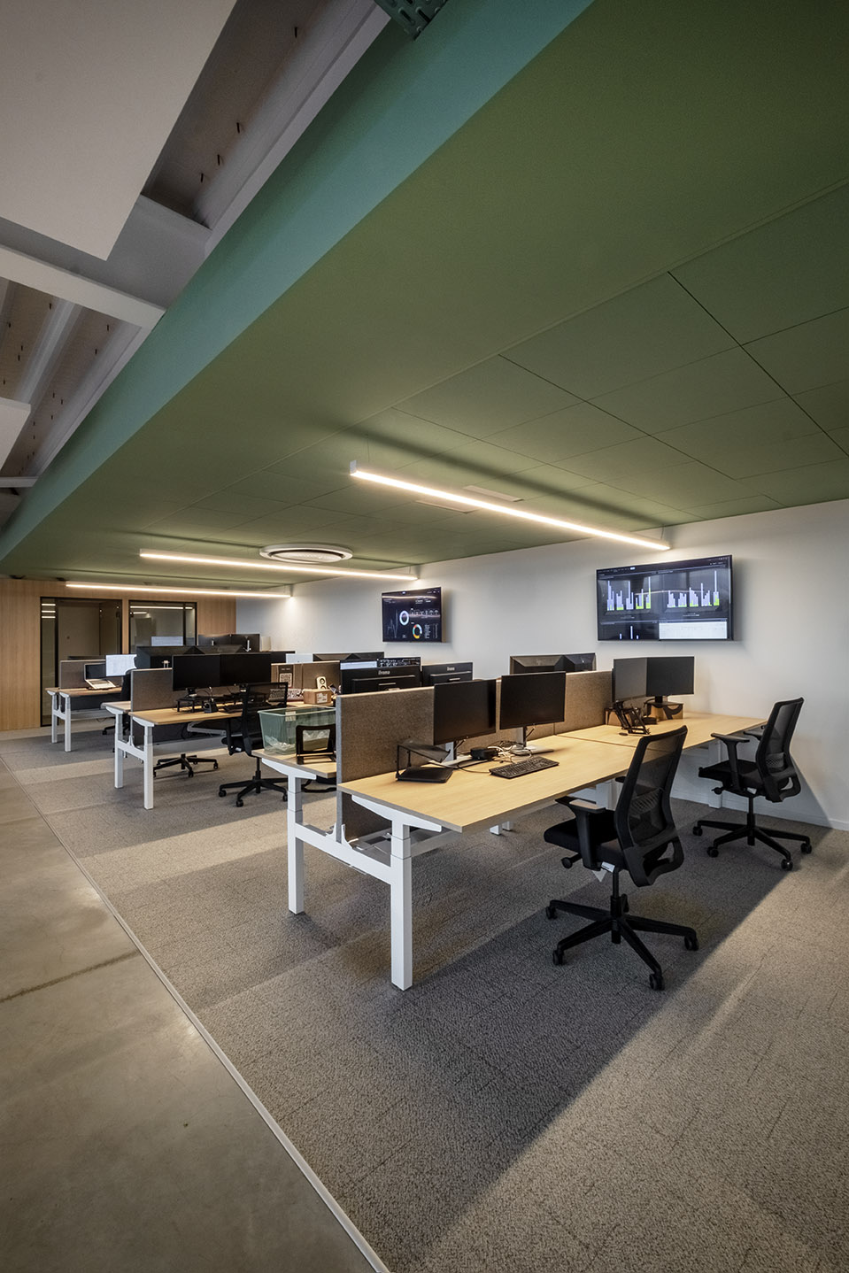 Dark for Falcon Office